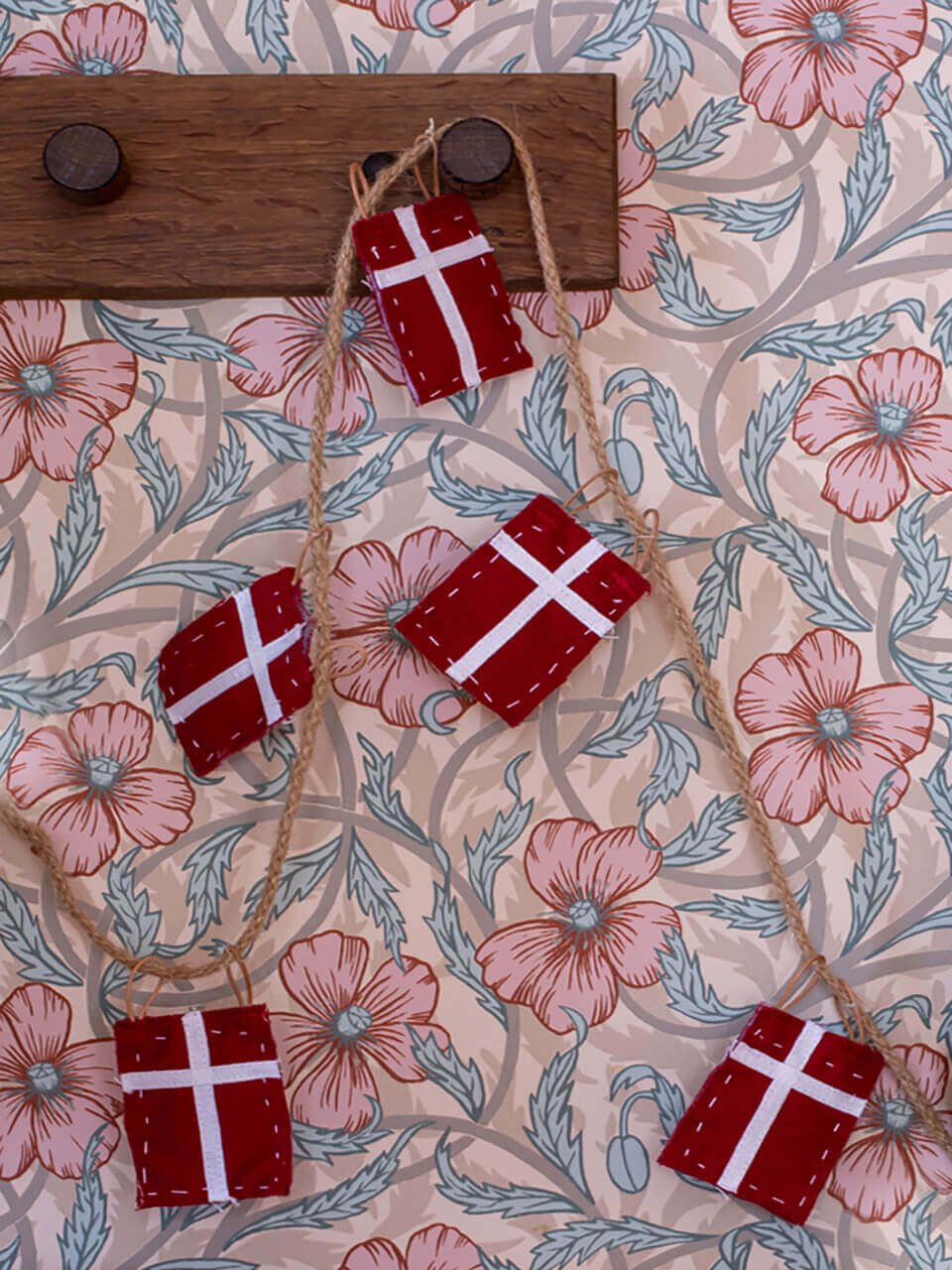 Flag på wire - A2 Living ApS